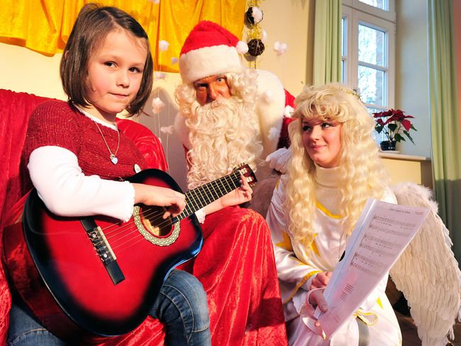 Rock stars pick their favourite Christmas songs of all time | MusicRadar