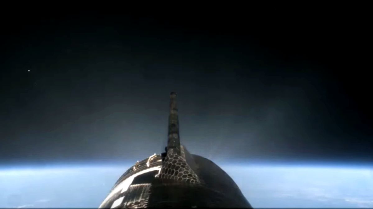 SpaceX Starship launches on nail-biting 4th test flight of world's most ...