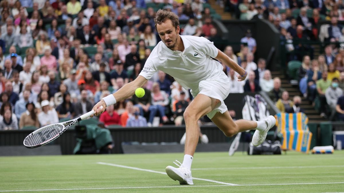 ‘Outright civil war’ in tennis as Wimbledon faces up to Putin | The Week