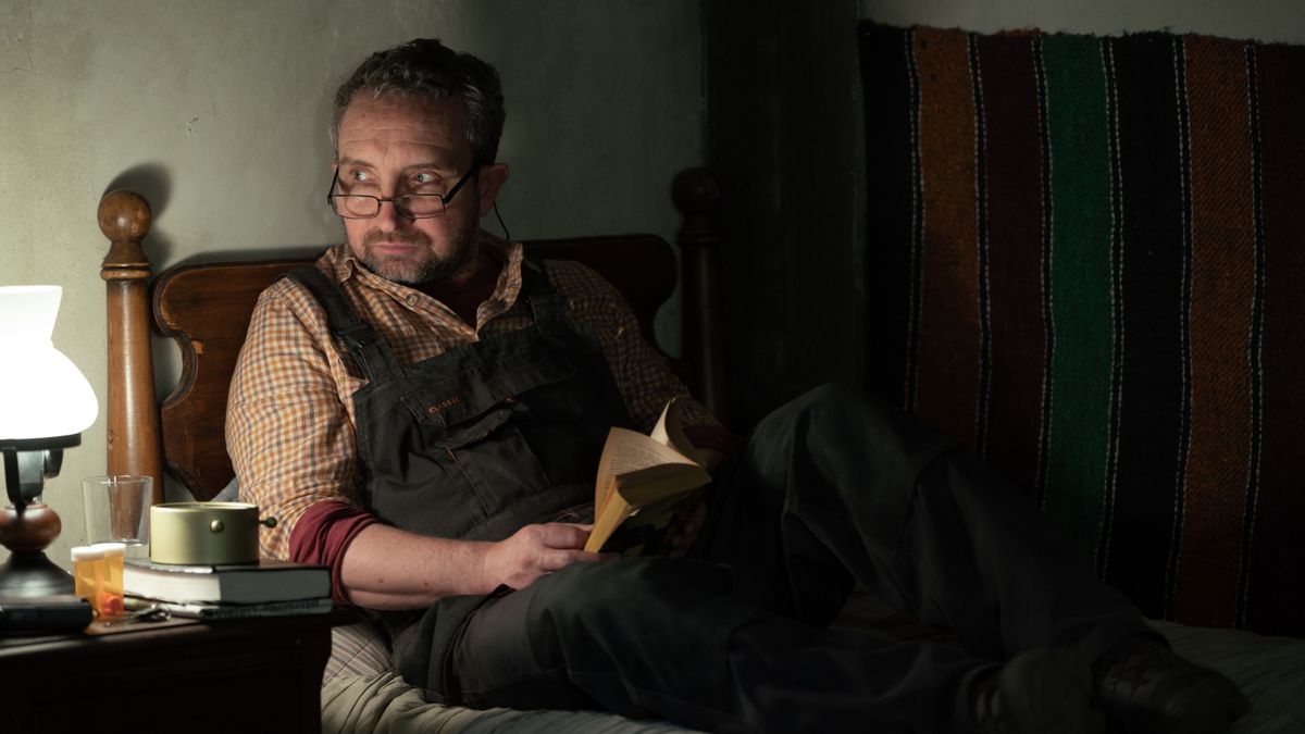 Meet The Contractor cast: who's who in the thriller on Netflix | What ...