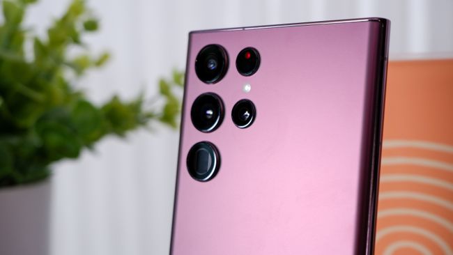 Samsung phones have a hidden magic eraser tool — here's how to use it ...