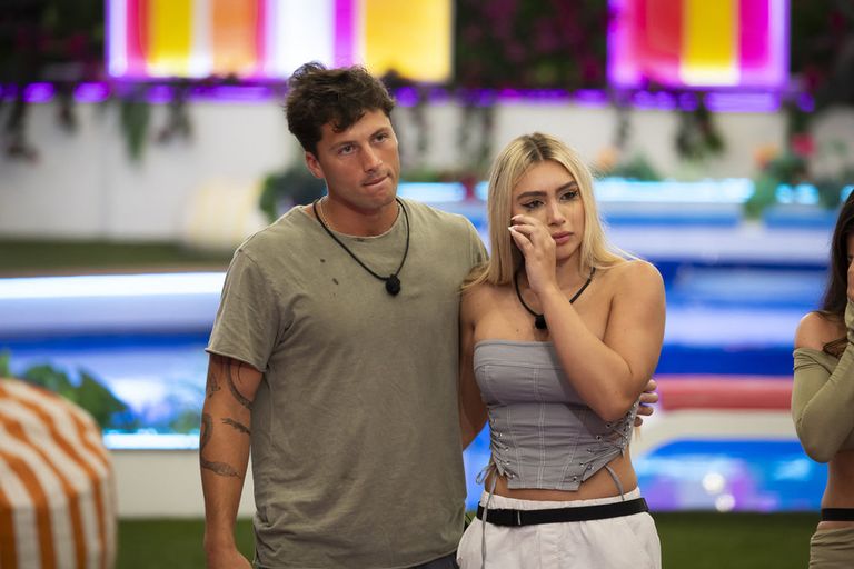 Are Rob Rausch and Kassy Castillo from 'Love Island' Still Together ...