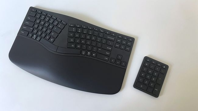 HP 960 Ergonomic Wireless Keyboard review: A curvy design with a ...