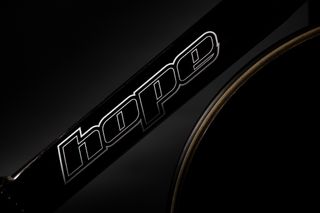Lotus and Hope launch radical new track bike for 2020 Olympics ...