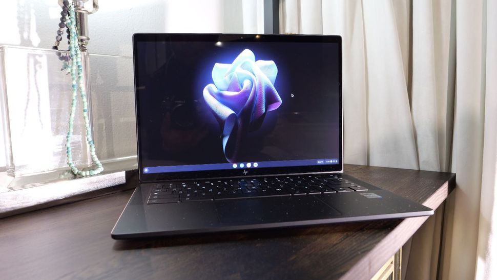 I review laptops for a living — these 3 laptops have the best webcams I ...