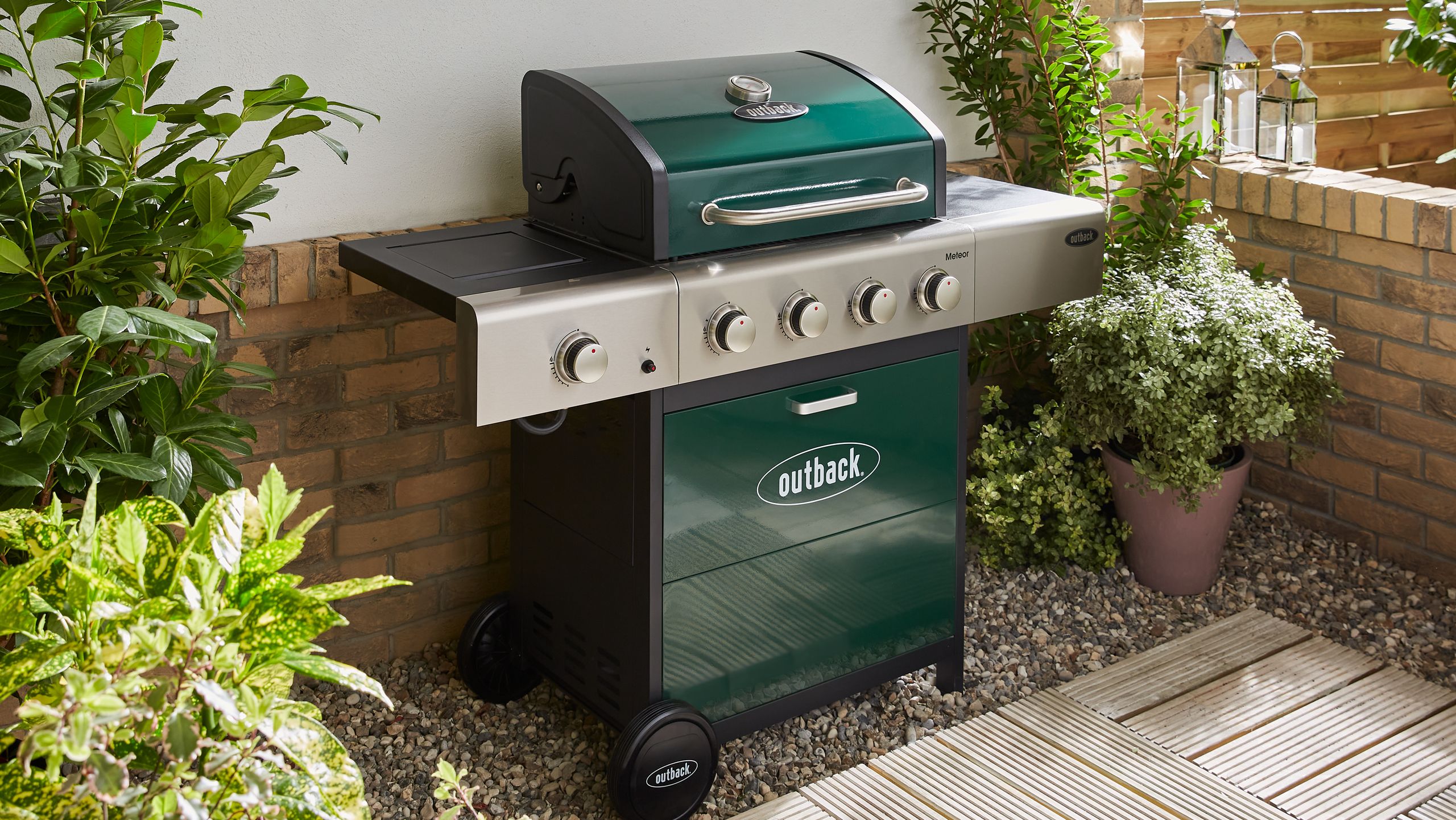 Outback Meteor 4-Burner Hybrid Gas & Charcoal BBQ recenzia - Équilibre ...