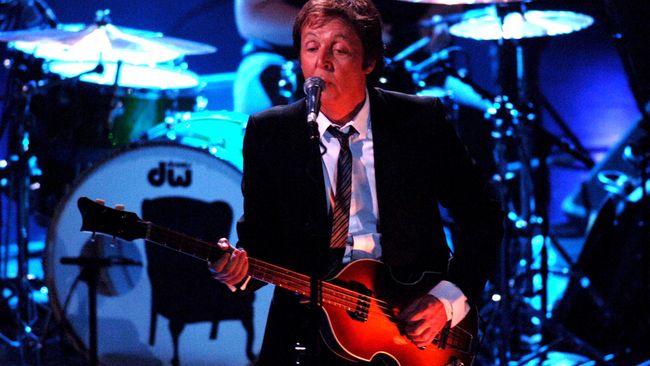 Paul McCartney: “I figured out my own way of doing fingerstyle – that’s ...
