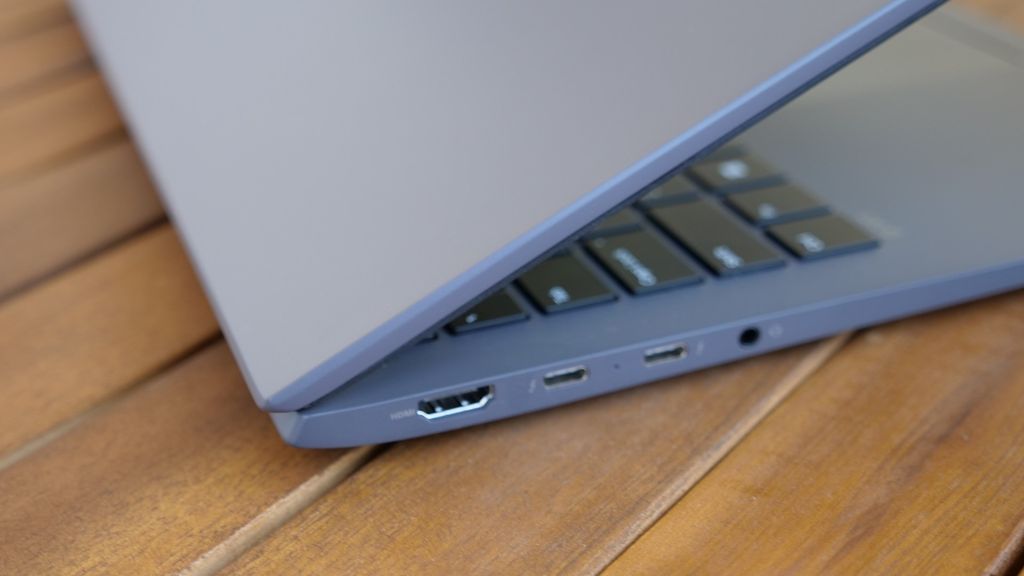 LG Gram 16 (16Z90Q) review: 2.5 pounds and 13 hours of battery life ...