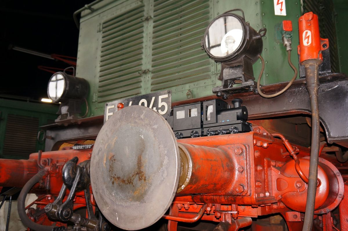 A Day At The Museum, Part 2 - Take The Train: Lian Li PC-CK101, Built ...