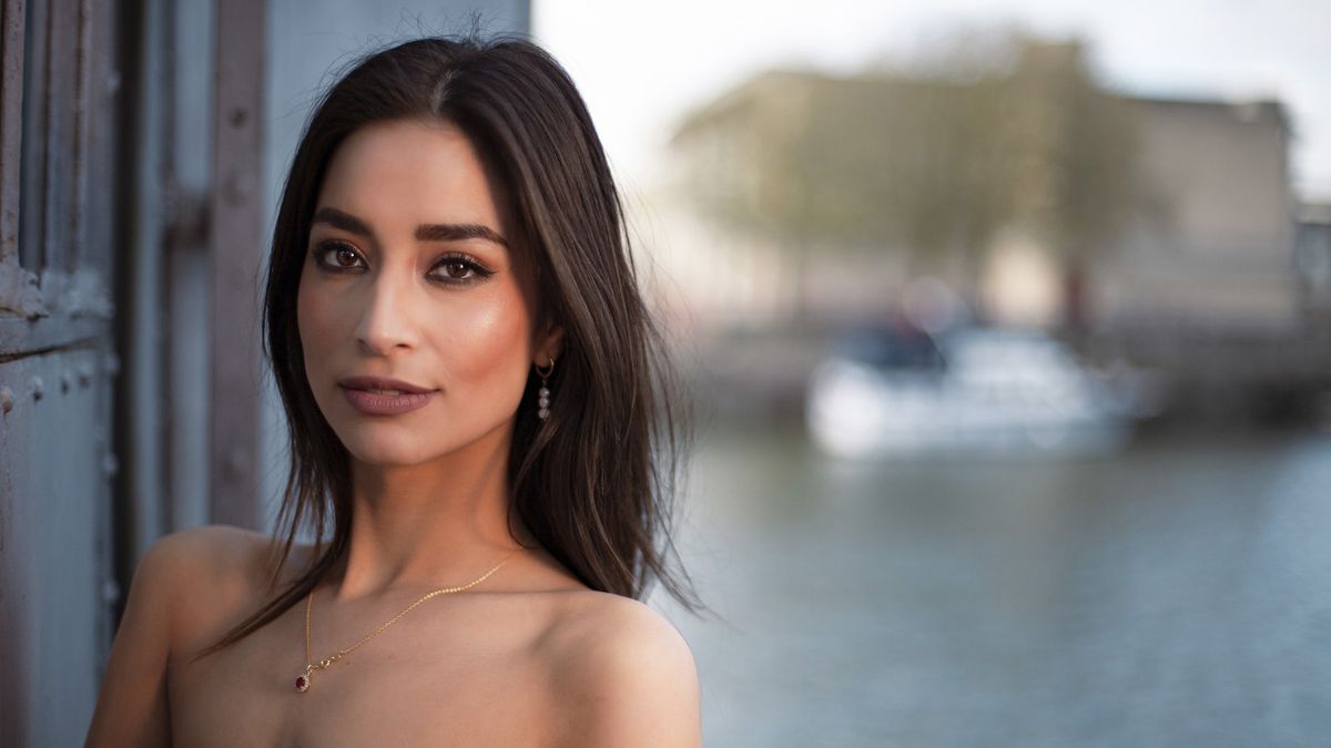 Picture perfect, penny-wise portraits with a "nifty-fifty" lens ...