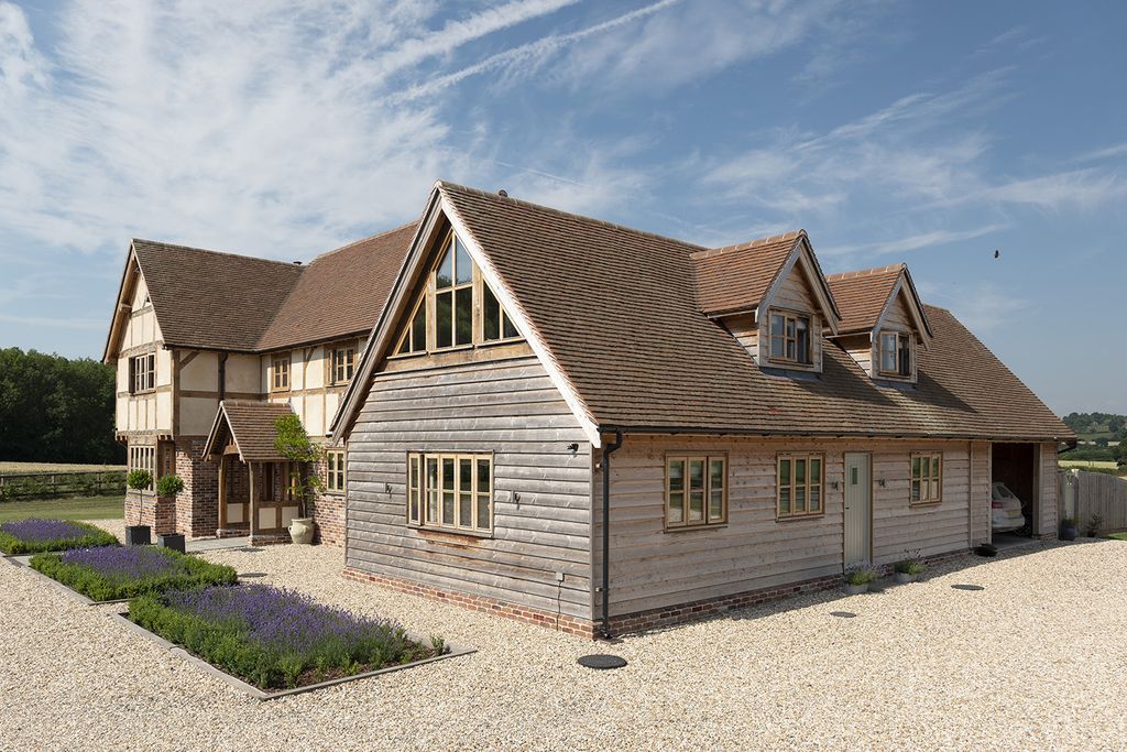 House Cladding: How to Choose the Right Material | Homebuilding