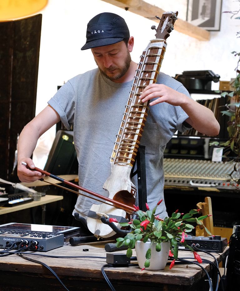 Snow Ghosts: "Playing instruments is so much more expressive than using ...