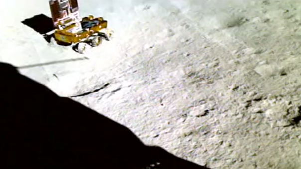 Watch Chandrayaan-3's Pragyan rover adorably avoid a lunar crater ...