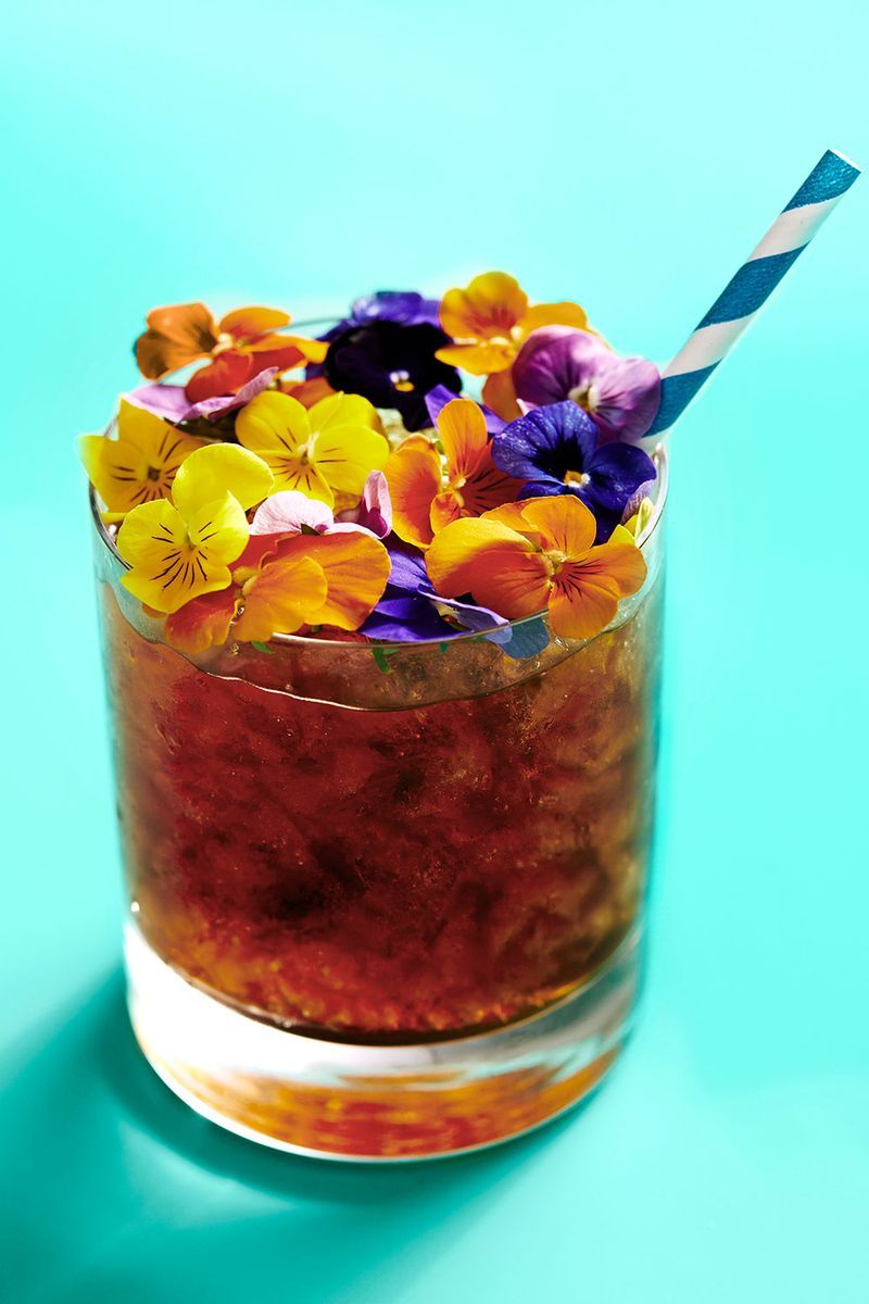 Pretty Cocktails and Drinks You Can Make at Home - Summer Cocktails ...