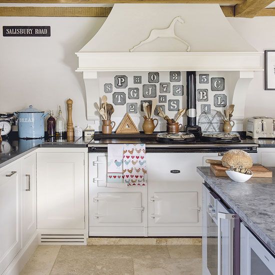 Step inside this beautiful Kent farmhouse | Ideal Home