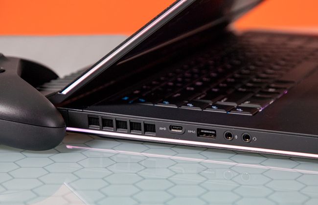 Alienware 15 R4 Review: When Bulk Equals Power | Tom's Hardware