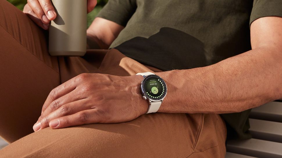 OnePlus reveals how impressively light the Watch 3 43mm is – and says ...