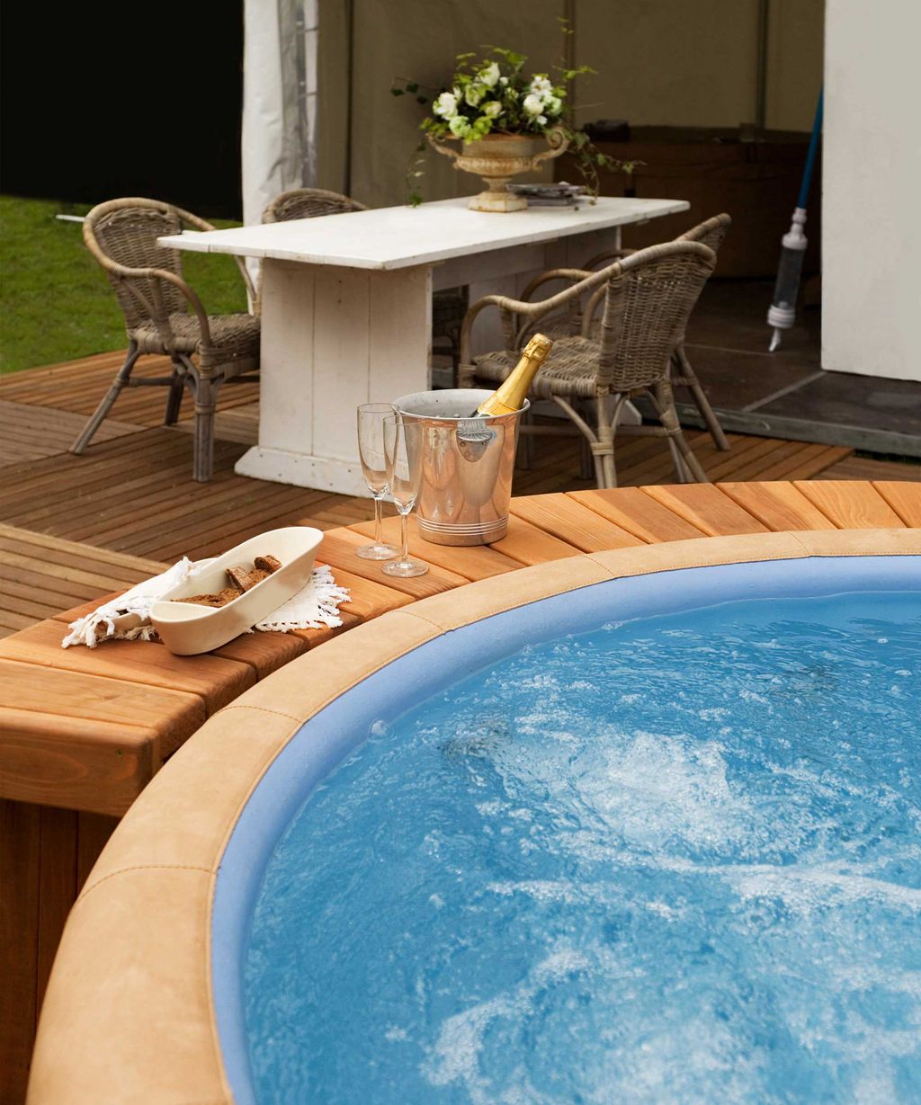 Hot tub bar ideas: 11 on-trend looks | Gardeningetc