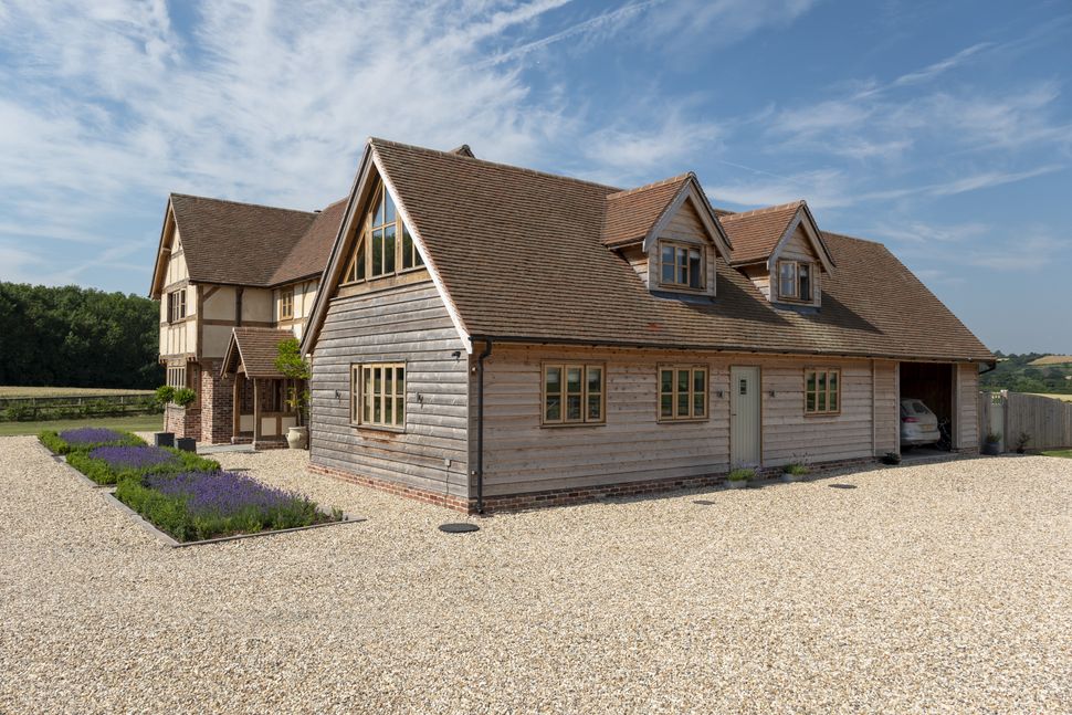 Oak Frame Garage Ideas: 8 Ways to Create a Timeless Garage or Carport ...