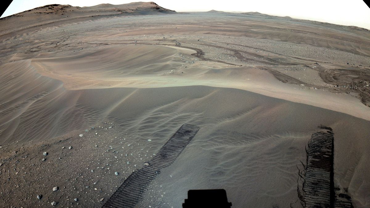 Curiosity rover on Mars gets a brain boost to think (and move) faster ...