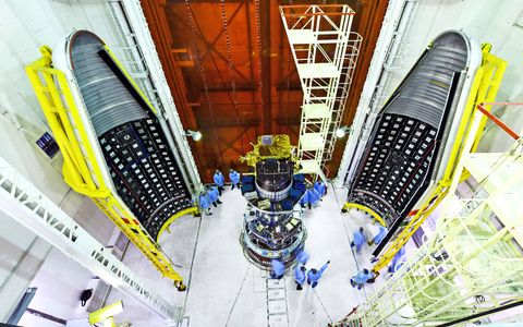 Photos: Indian Rocket Launches 31 Satellites to Earth Orbit | Space