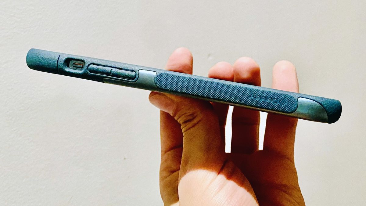 Caseology Legion Case Review: The grippy match for your Pacific Blue ...