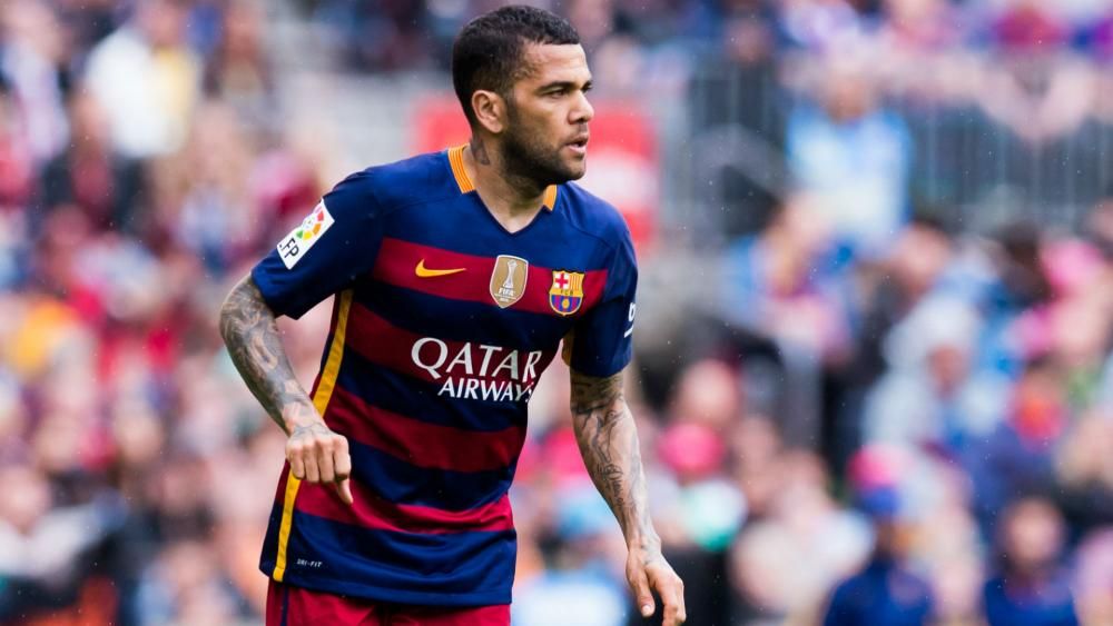 Alves jets into Turin for Juve medical | FourFourTwo