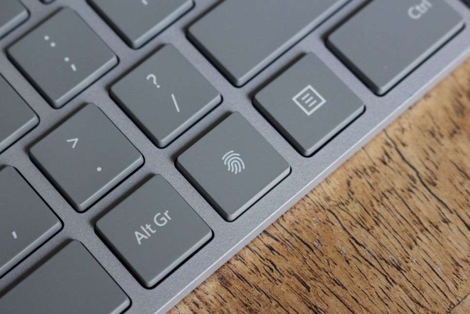 Microsoft Modern Keyboard [Review]: Windows Hello with Fingerprint ID ...