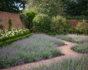 Formal garden design: 8 ideas for gardens of all sizes | Homes and Gardens
