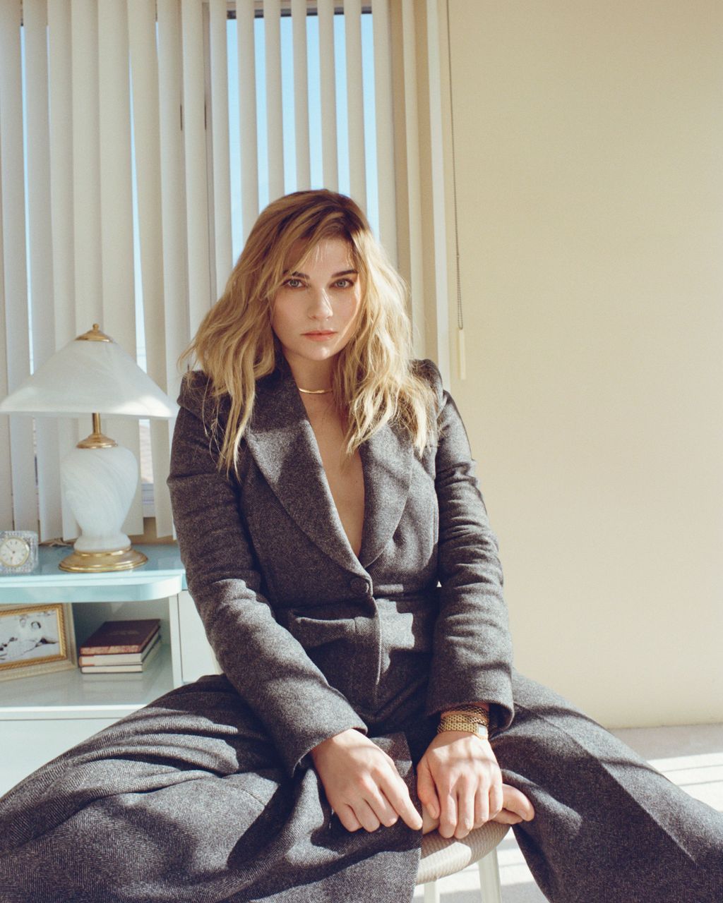 Annie Murphy on Going From 'Schitt's Creek' to 'Kevin Can F***K Himself ...