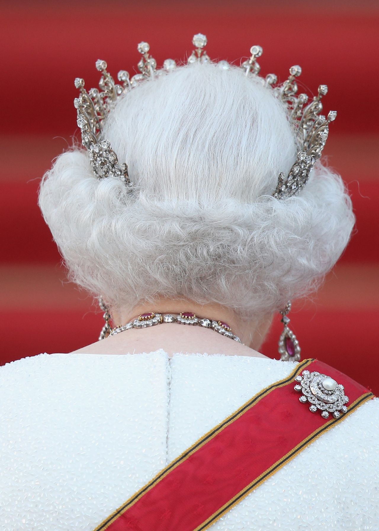Queen Elizabeth's most incredible brooches—12 most valuable | Woman & Home