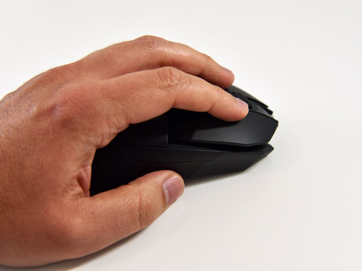 Logitech G903 review: A serious optical gaming mouse with inductive ...