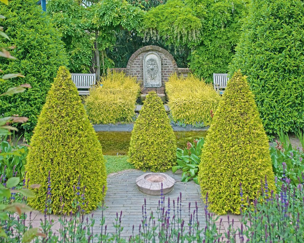 How To Elevate Your Garden Design Using The Rule Of Three | Gardening ...