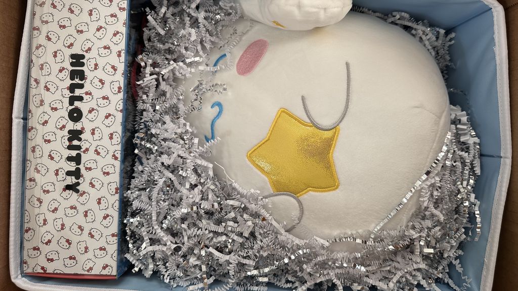 The $10,000 Hello Kitty Xbox Crystal is one of the rarest consoles in ...