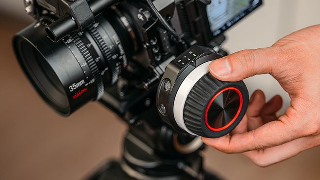 SmallRig introduces affordable Wireless Follow Focus Lite Kit for ...