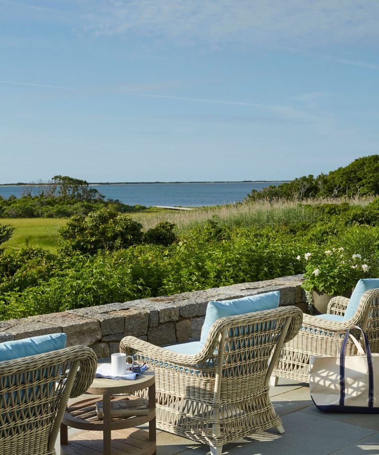 Nantucket seaside home showcases pretty beach house style | Homes and ...