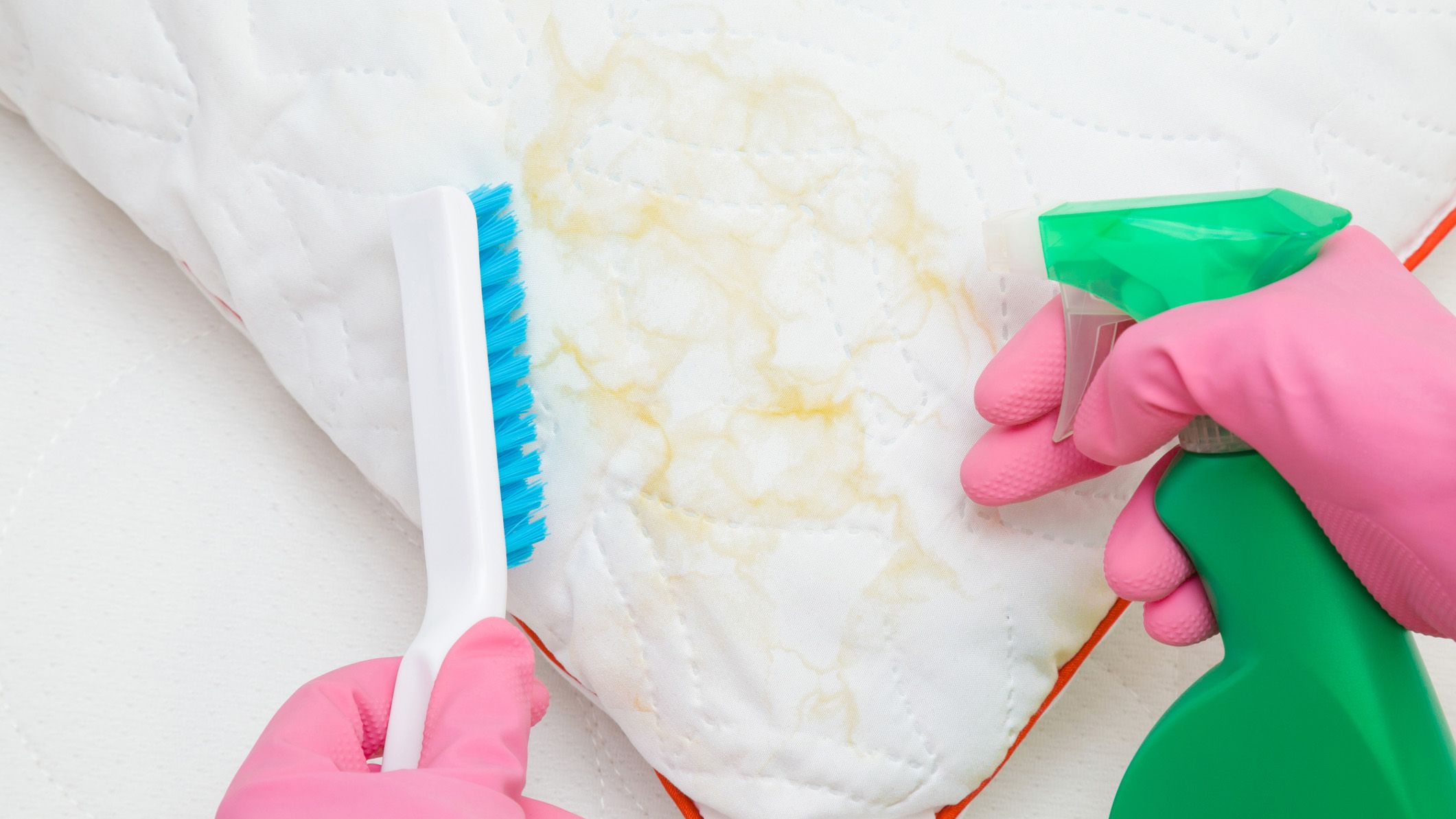7 reasons why your mattress and pillow are turning yellow — and how to ...