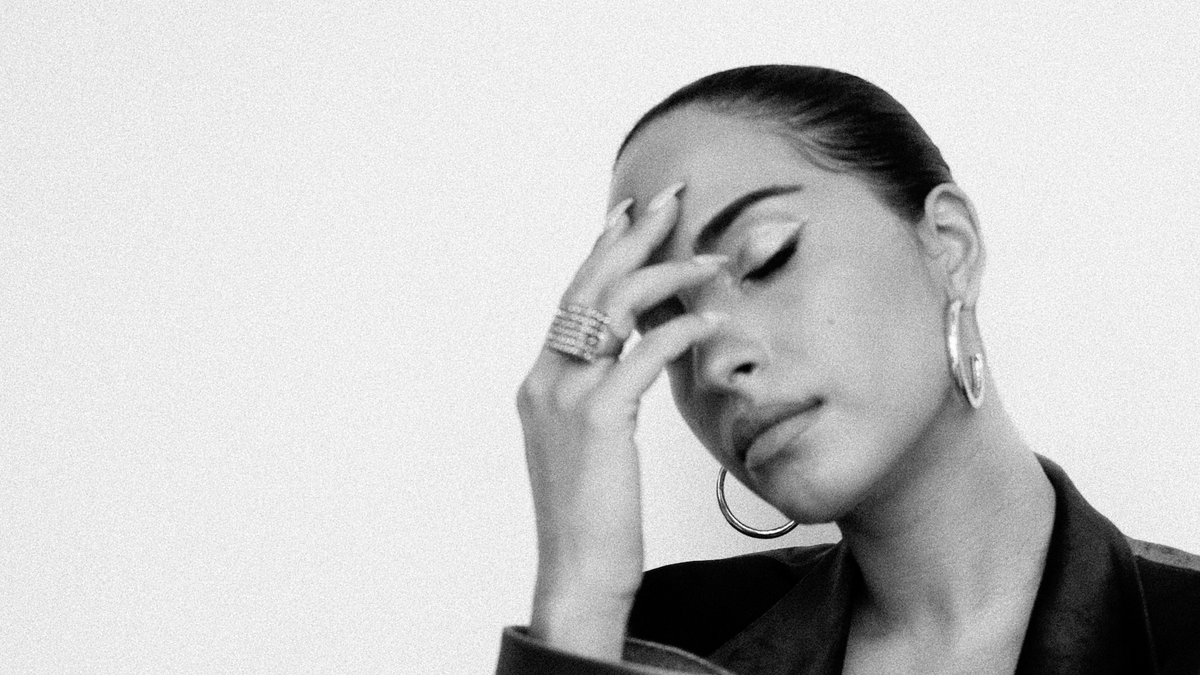 Singer Snoh Aalegra on Her New Album, '-Ugh, Those Feels Again' | Marie ...
