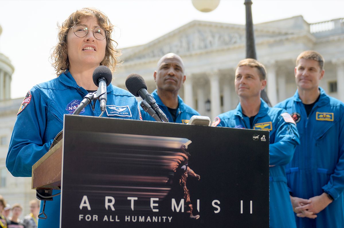 'The Six' author Loren Grush: 1st female astronauts set example for ...