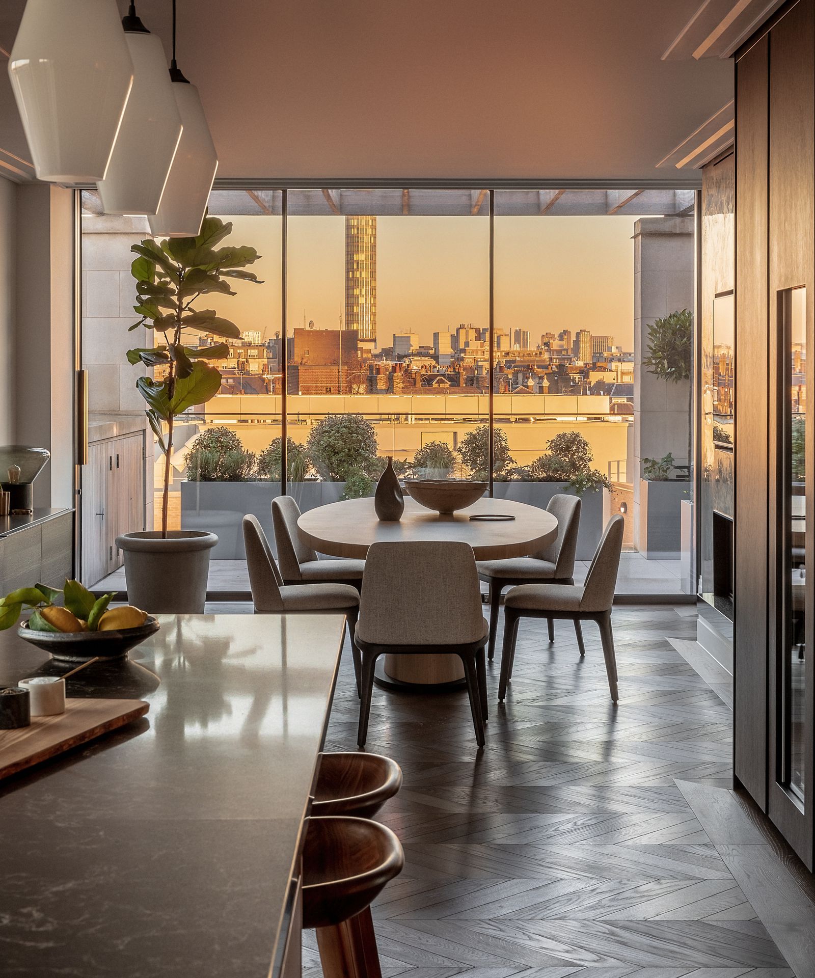 A central London apartment showcases a crafted contemporary interior ...