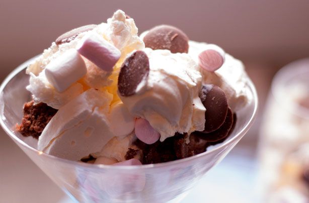 Chocolate mess | Dessert Recipes | GoodtoKnow