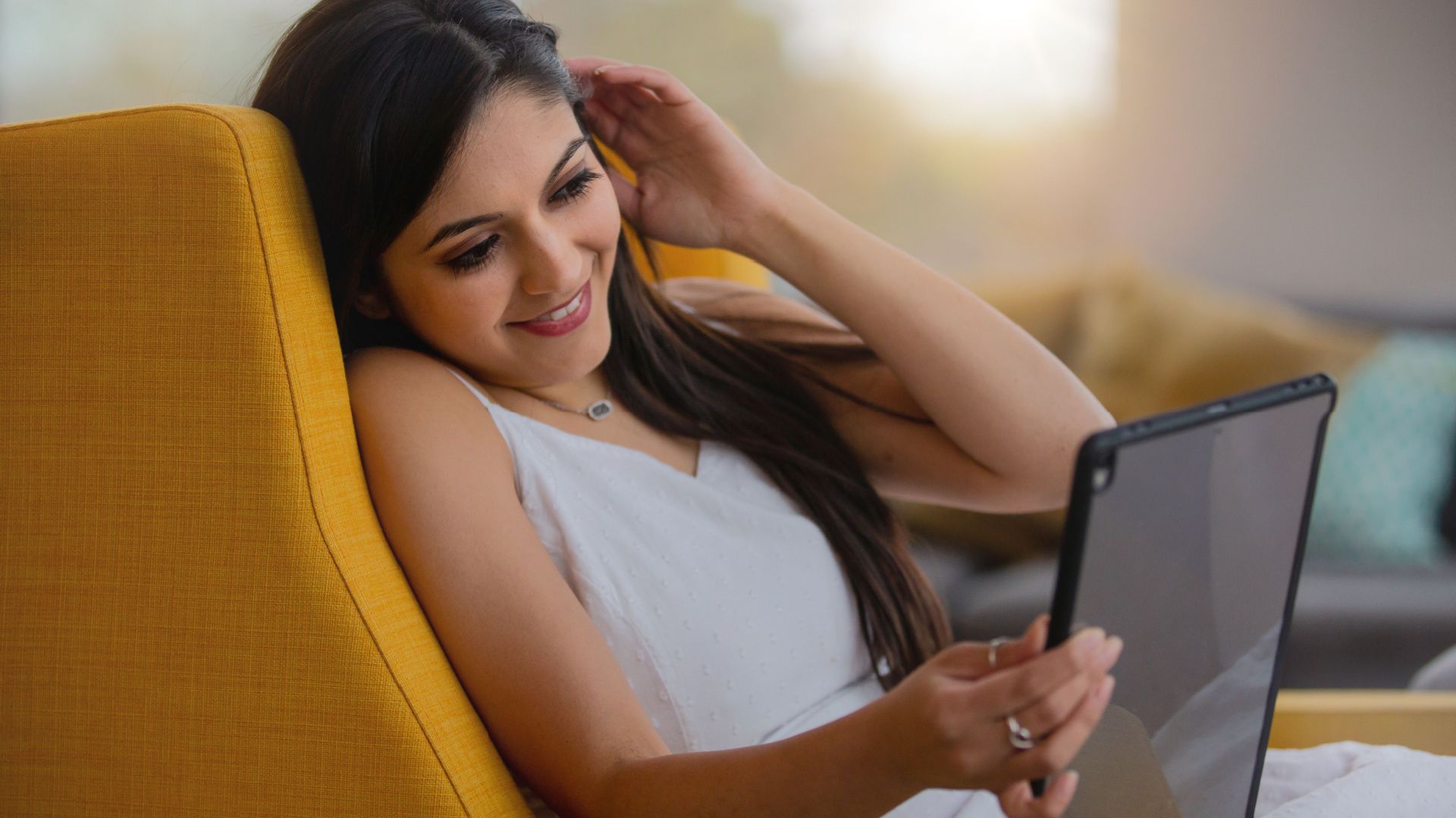 Lenovo's new media tablet may buck modern design trends with thick chin ...