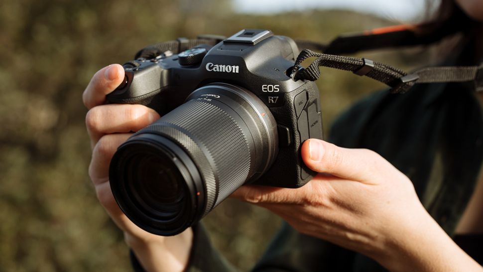 The best Canon EOS R7 prices and deals | Digital Camera World