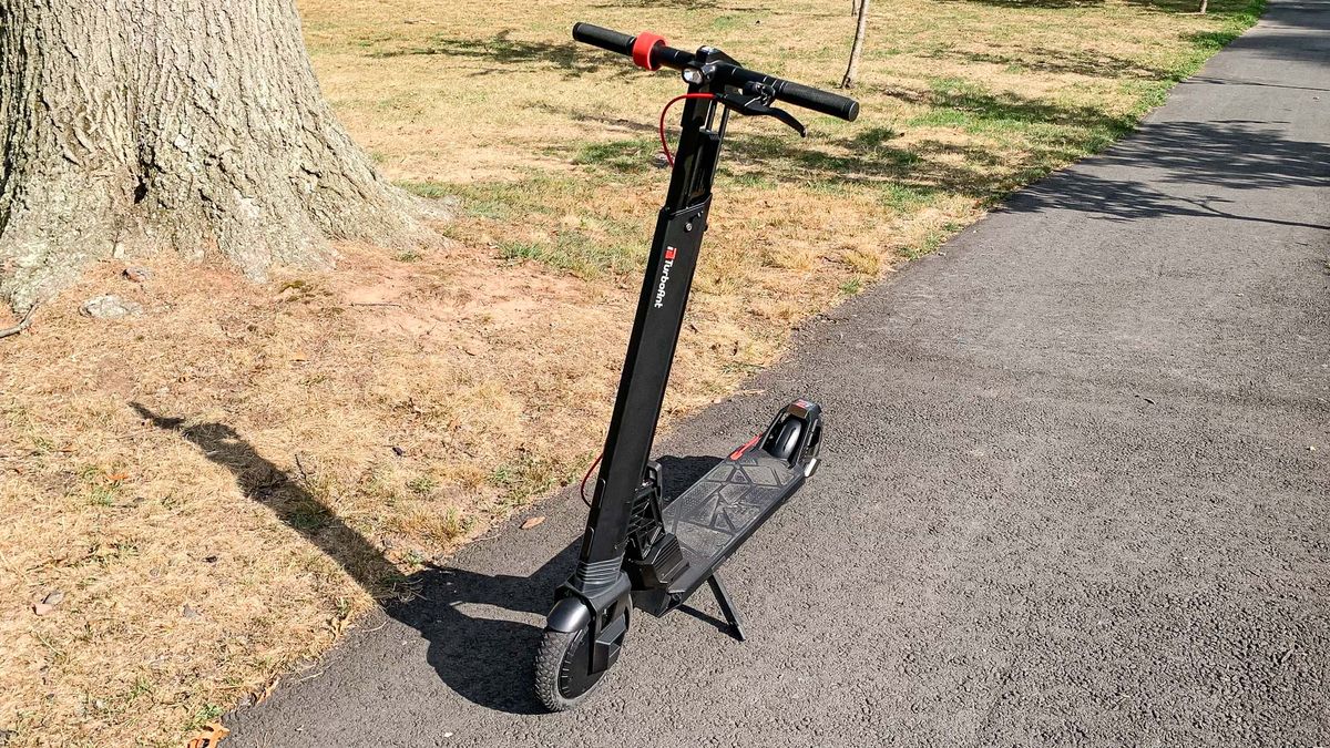 TurboAnt V8 review: A scooter made for long commutes | Tom's Guide