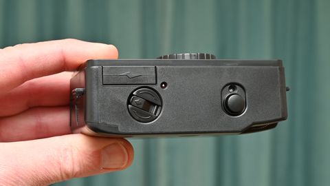 Kodak i60 Reloadable Film Camera review: is it a case of style over ...