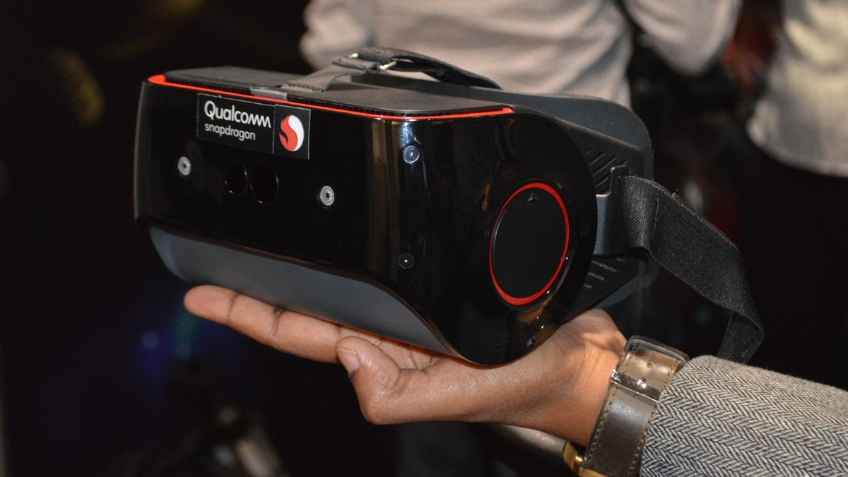 Qualcomm's latest reference design headset takes standalone VR to the ...