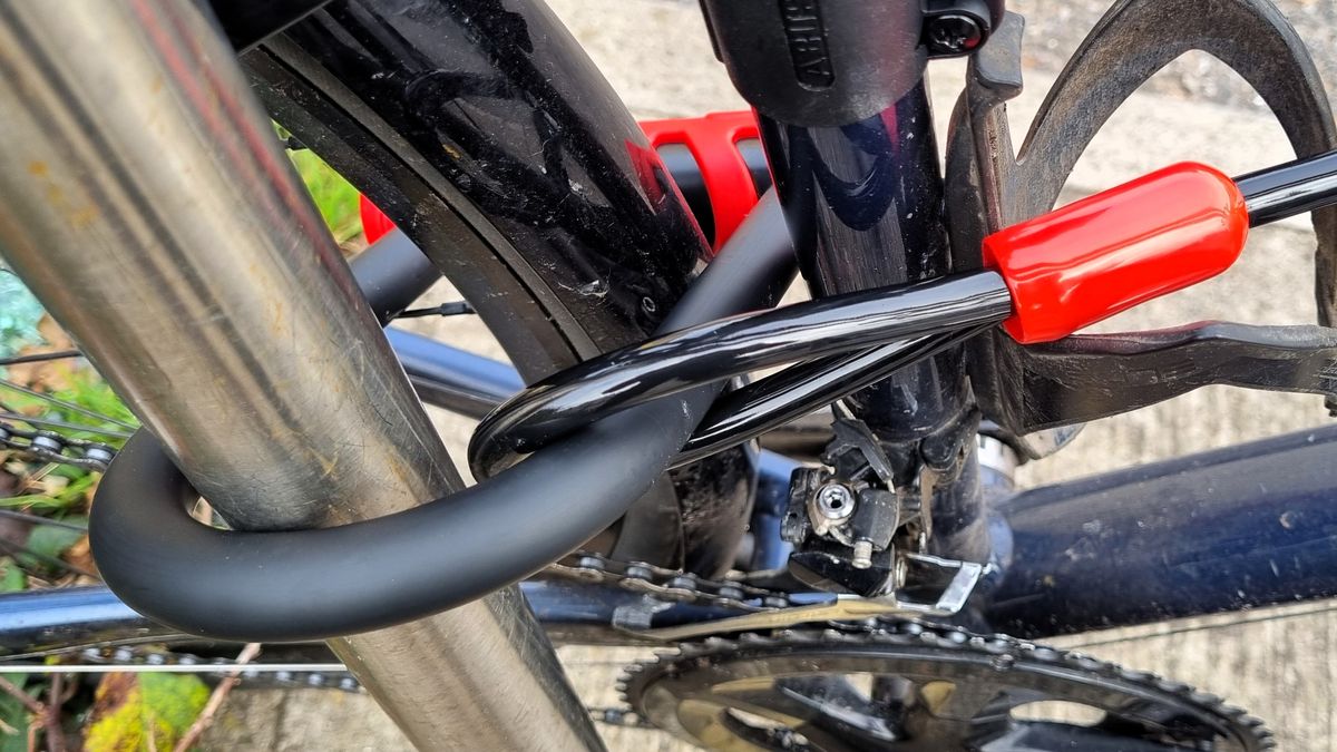 Abus Ultimate 420 + Loop Cable review | Cyclingnews
