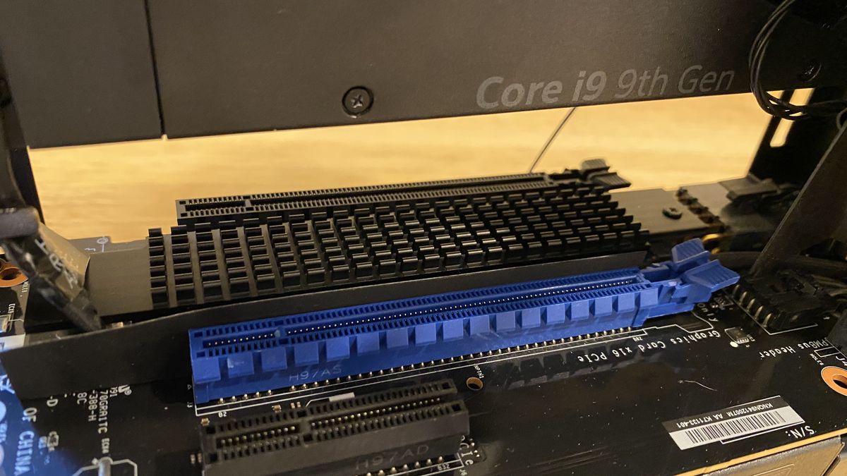 Intel NUC 9 Extreme Kit (Ghost Canyon) Review: In Its Compute Element ...