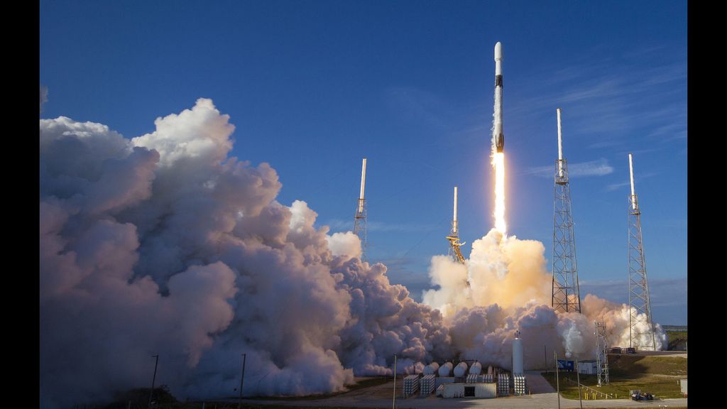 SpaceX's Starlink satellite megaconstellation launches in photos | Space