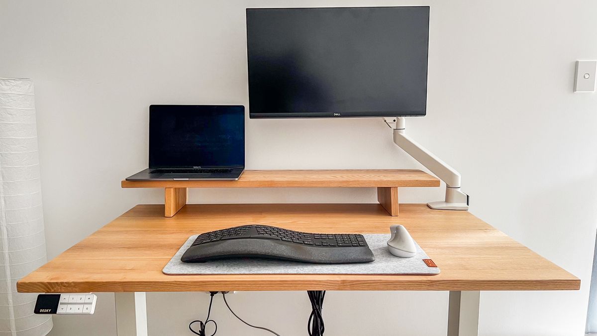 Desky Dual Hardwood sit-stand desk review: an affordable, voice ...